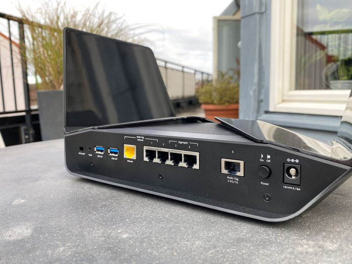 Test: Netgear Nighthawk AX12 RAX200 - Bästa Wi-Fi 6 routern ...